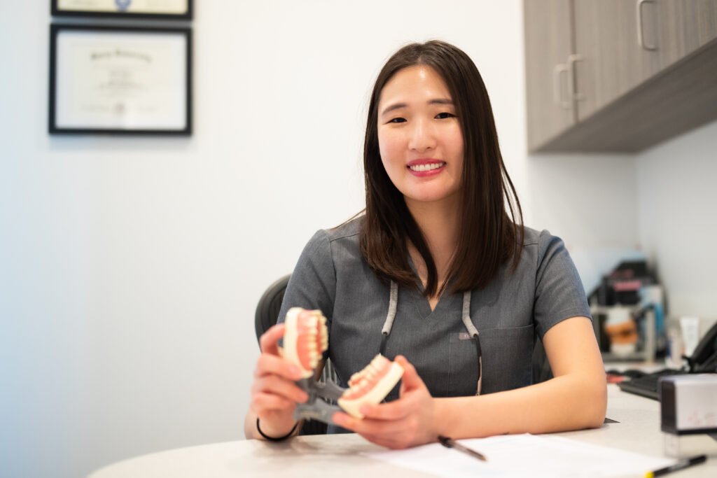 Food Stuck Between Teeth: Quick Relief & Safe Removal Tips